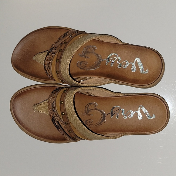 Very G | Shoes | New Very G Sandals | Poshmark